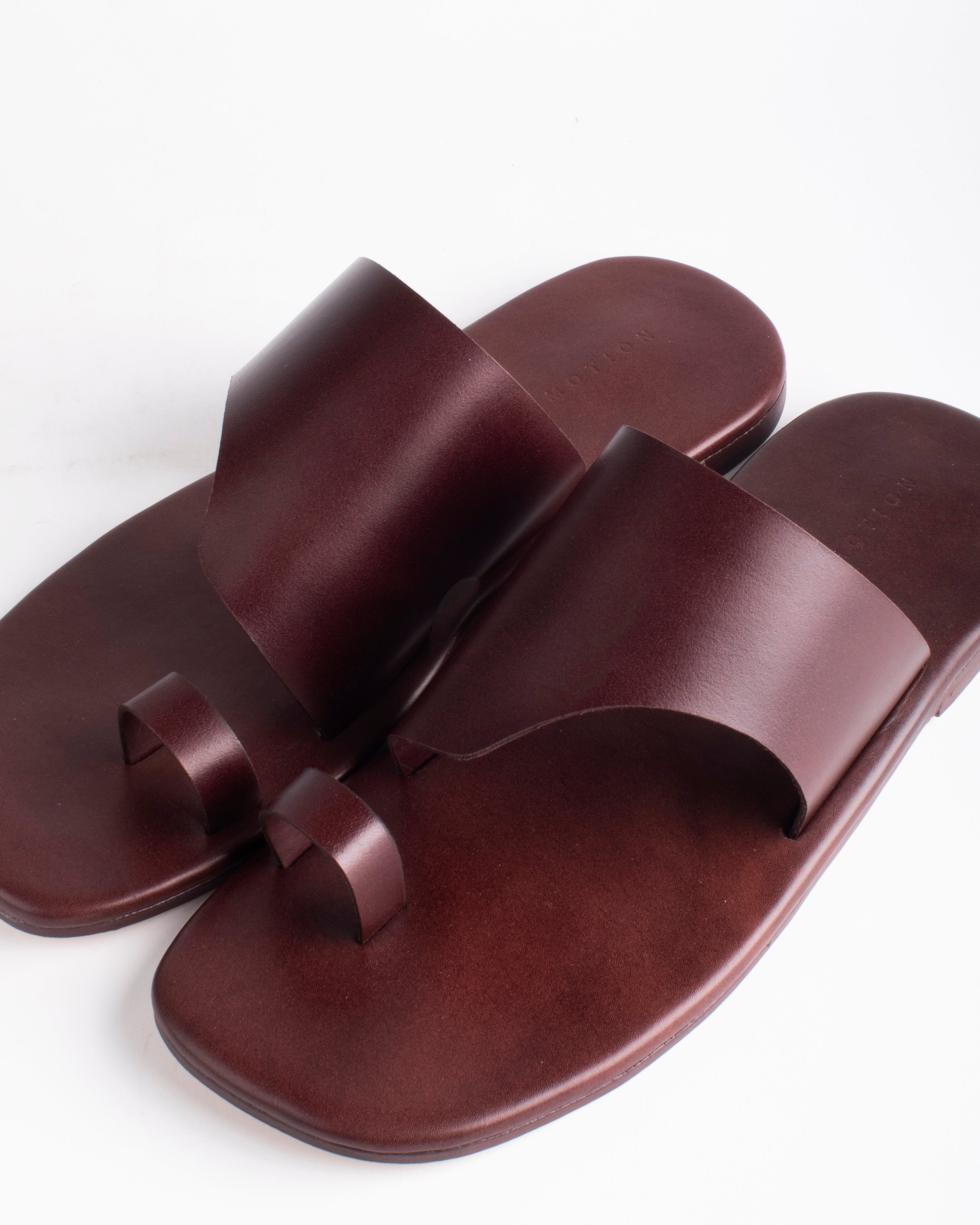 Monochrome Open Toe Men's Chappals – Slomotion